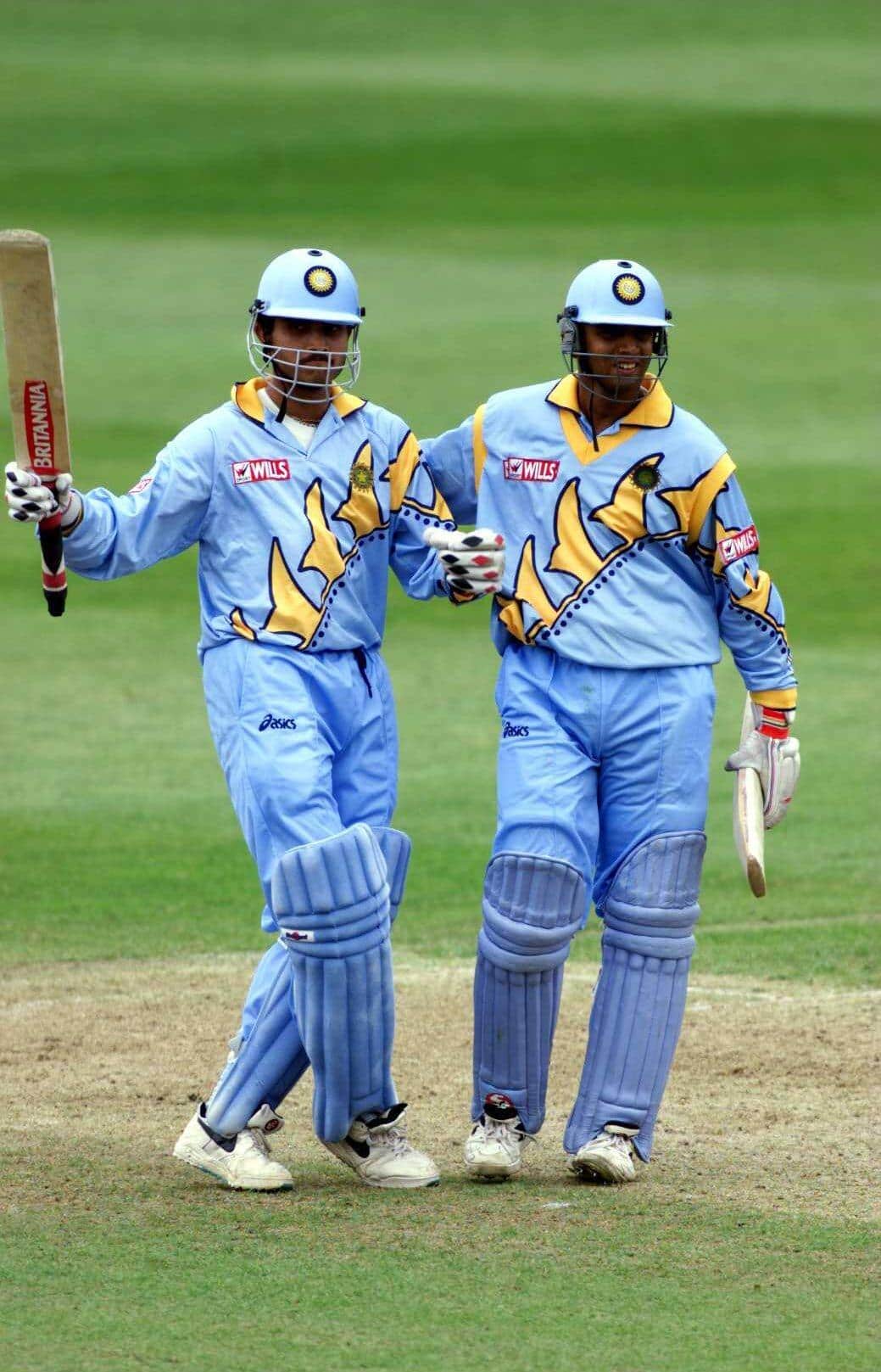 Dhoni's EPIC Six To Tendulkar's Masterful 98 Vs PAK: Top 5 Memorable ...