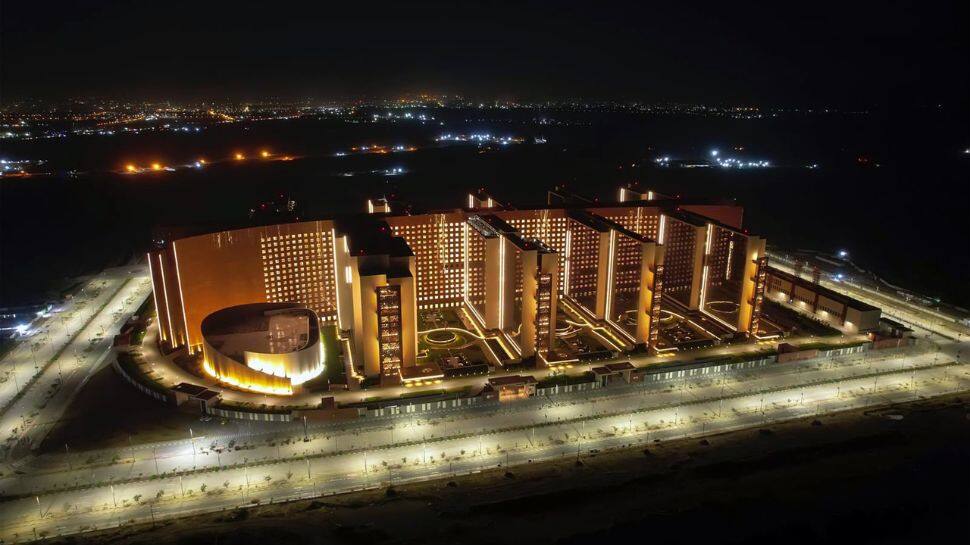 Surat Diamond Bourse: All You Need To Know About World's Largest Office ...