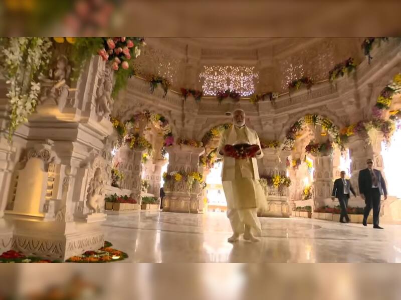 First Pics Of PM Narendra Modi With 'Silver Chhatra' At Ram Temple In ...