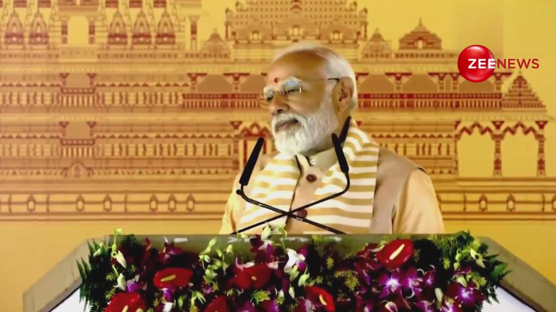 PM Modi Pays Tribute To Chhatrapati Shivaji Maharaj At Kalki Dham ...