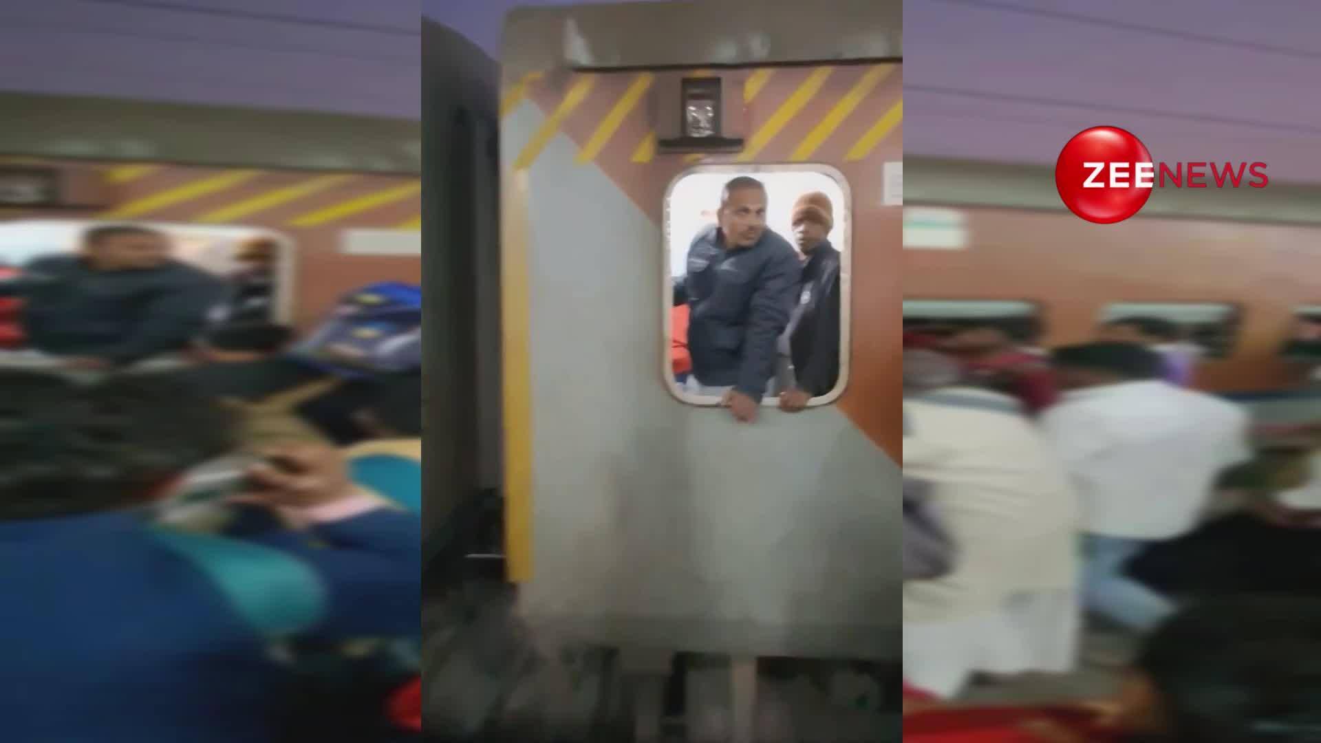 VIRAL VIDEO: Overcrowded UP Train Sparks Online Concern As Passengers ...