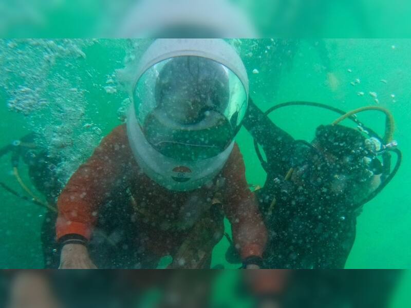 Pics: PM Modi Dives Into Arabian Sea To Experience 'Spiritual Grandeur ...