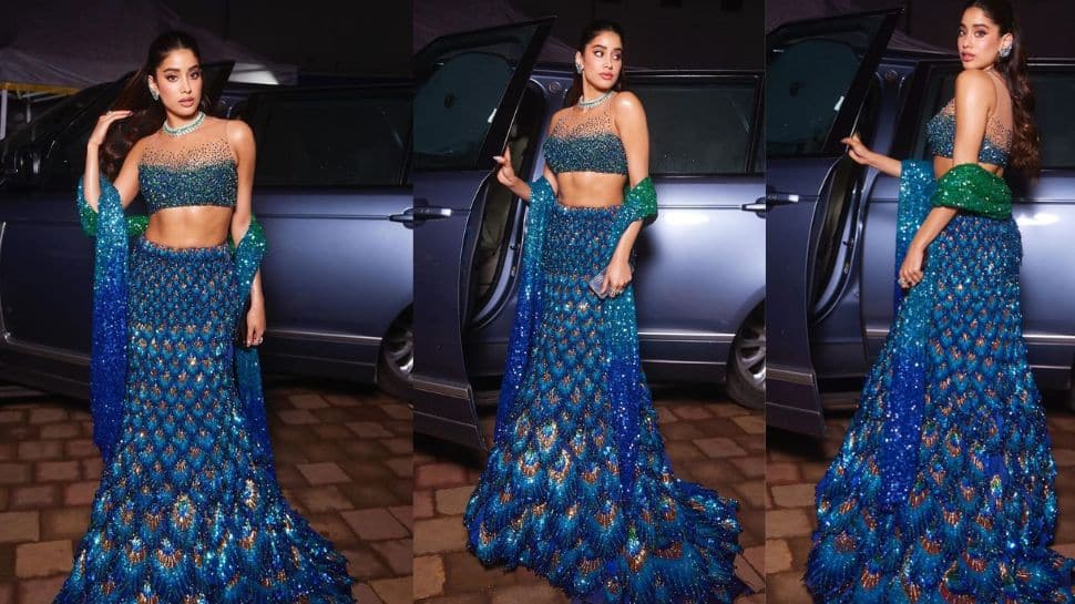 Janhvi Kapoor Mesmerizes In Peacock- Embellished Lehenga At Ambani ...