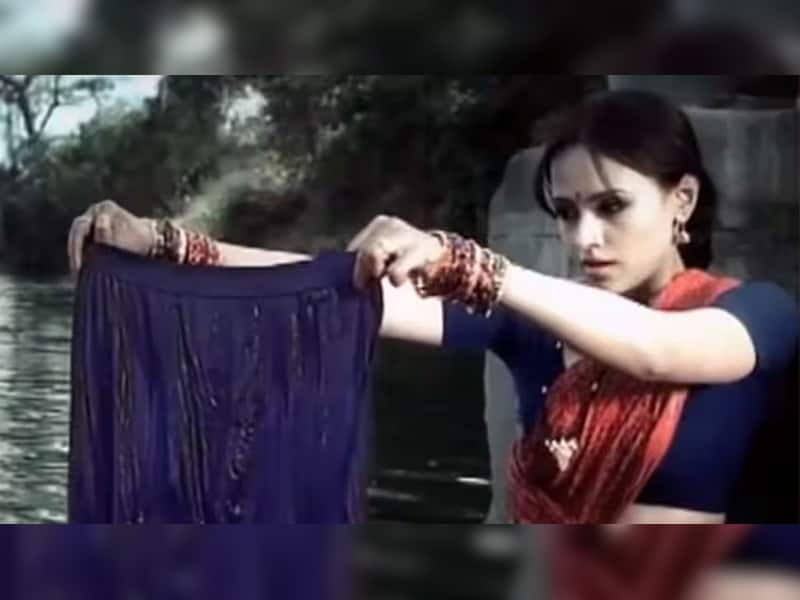 Milind Soman-Madhu Sapre's Famous 90s 'Nude' Commercial To Amul Macho's ...