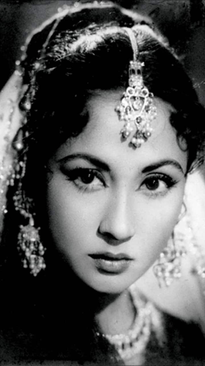 Most Beautiful Bollywood Actresses Of All Time 60 Photos ...