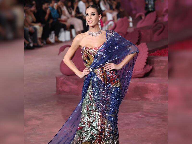 Who Is Supermodel Alicia Kaur Whose Hot Flirting With Sidharth Malhotra ...