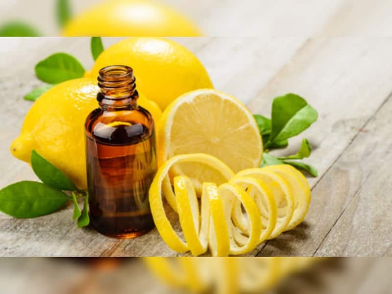 7 Homemade Hair Oils To Darken Grey Hair | News | Zee News