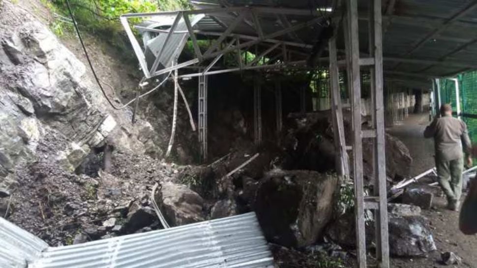Vaishno Devi Landslide Live: 2 Pilgrims Dead, Several Trapped As Rescue ...