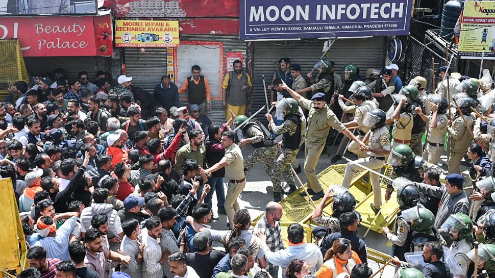 Shimla: Police Release CCTV Clips Of Stone-Pelting During Anti-Mosque ...