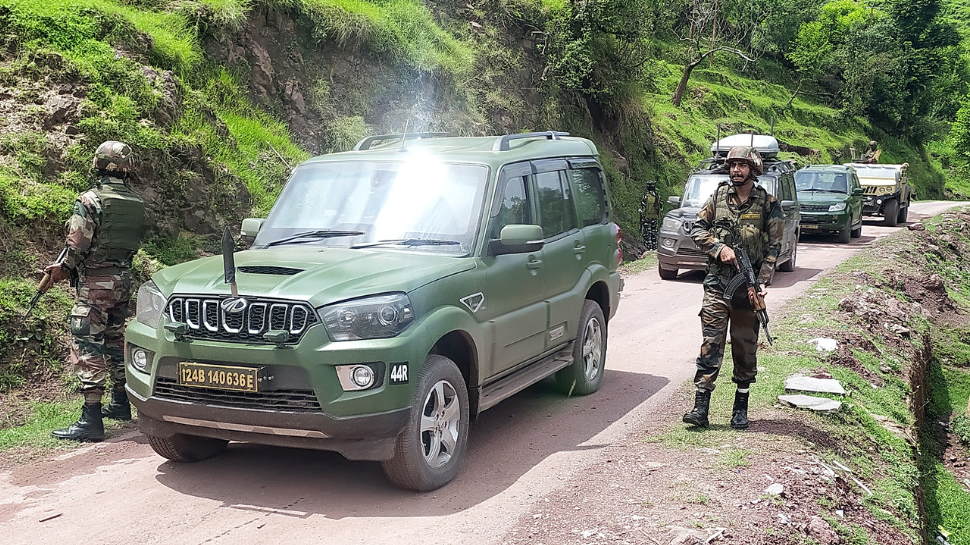 J&K: Army Paratrooper Killed, 5 Commandos Injured In Road Accident In ...