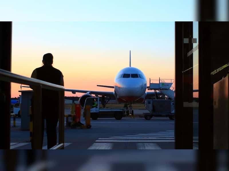 Juhu Aerodrome: India's First Airport, JRD Tata First Plane Aviation ...