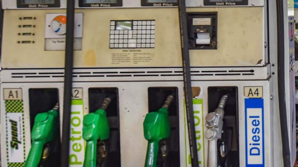 How Petrol Pumps Fool You Despite Showing 0 In Machine - Trick Exposed