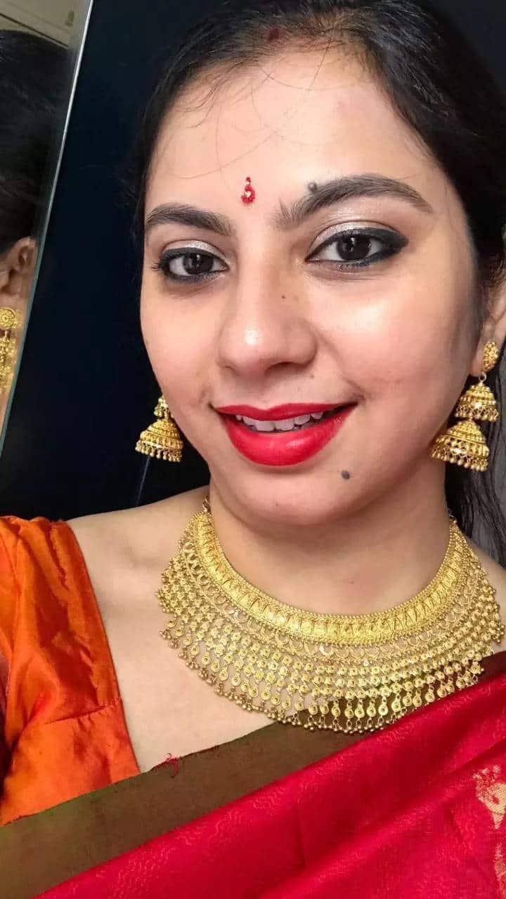 Happy Birthday Wriddhiman Saha: All About His Love Life With Wife Romi Saha - In Pics | News ...