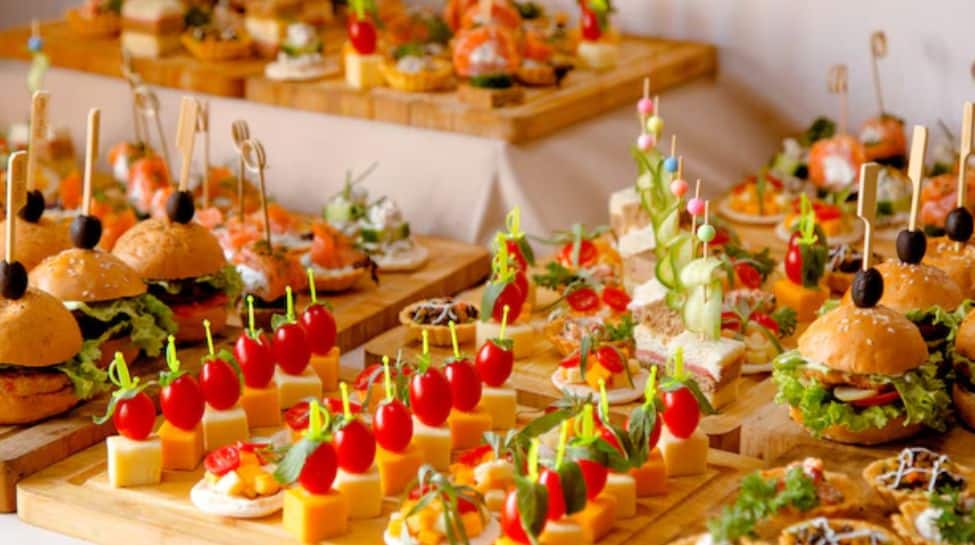 Want To Impress At Your Diwali Party? Here Are Top 5 Catering Tips To ...