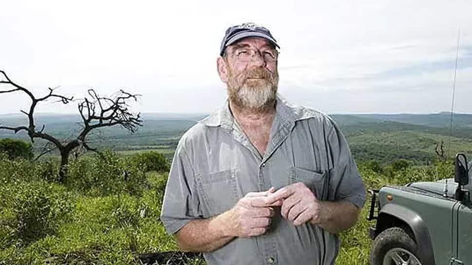 Meet Man Who Saved Elephants During Iraq War: Mammoths Repay His Debt ...
