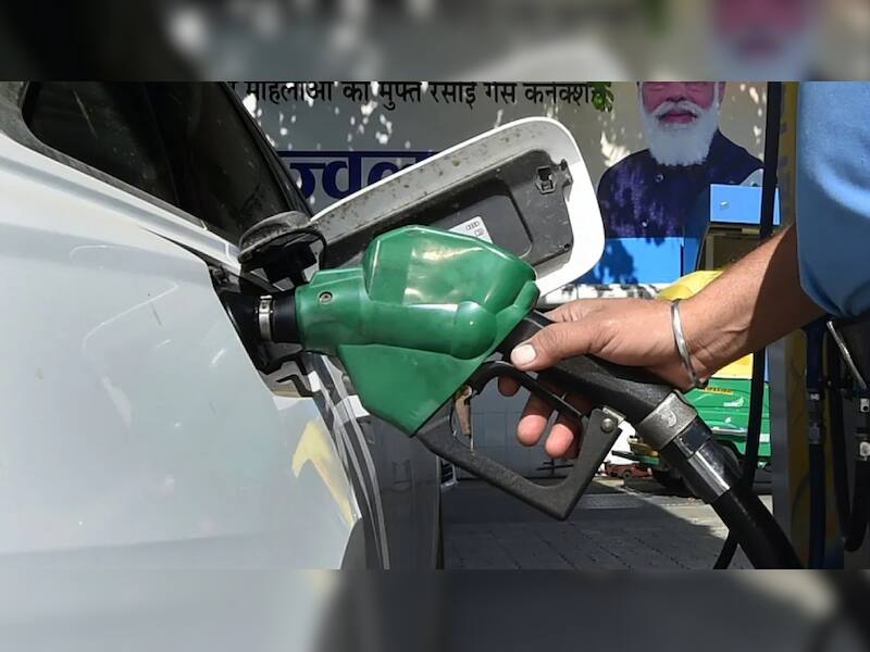 Is Filling Your Car’s Fuel Tank To The Top A Major Safety Hazard? Find ...