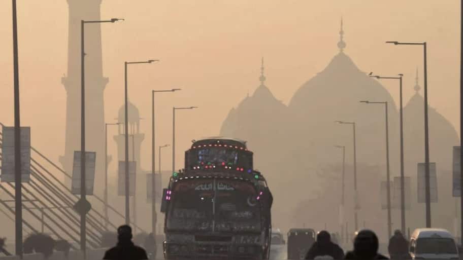 Pakistan Air Pollution: 3 Days Lockdown To Be Imposed In Lahore, Multan ...