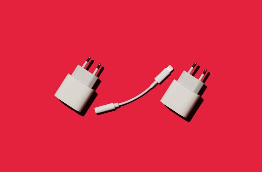 Navigating the World of Charging Adapters | Electronics News | Zee News