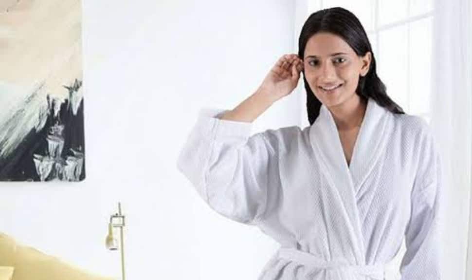 Wrap Yourself in Comfort: Best Women’s Bath Robes and Black Friday ...