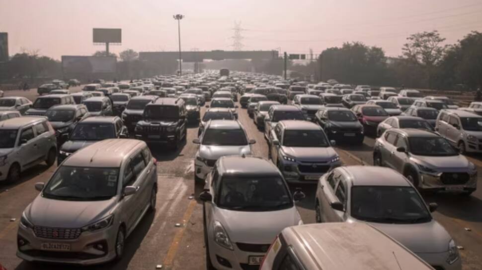 Delhi-Noida Traffic Update: Massive Congestion At City Border In Wake ...