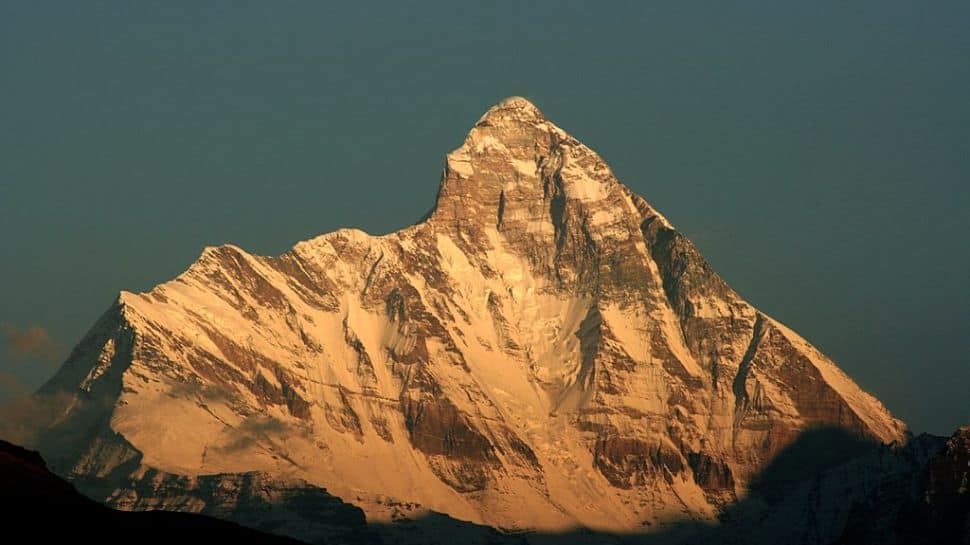 10 Unbelievable Places In India | News | Zee News