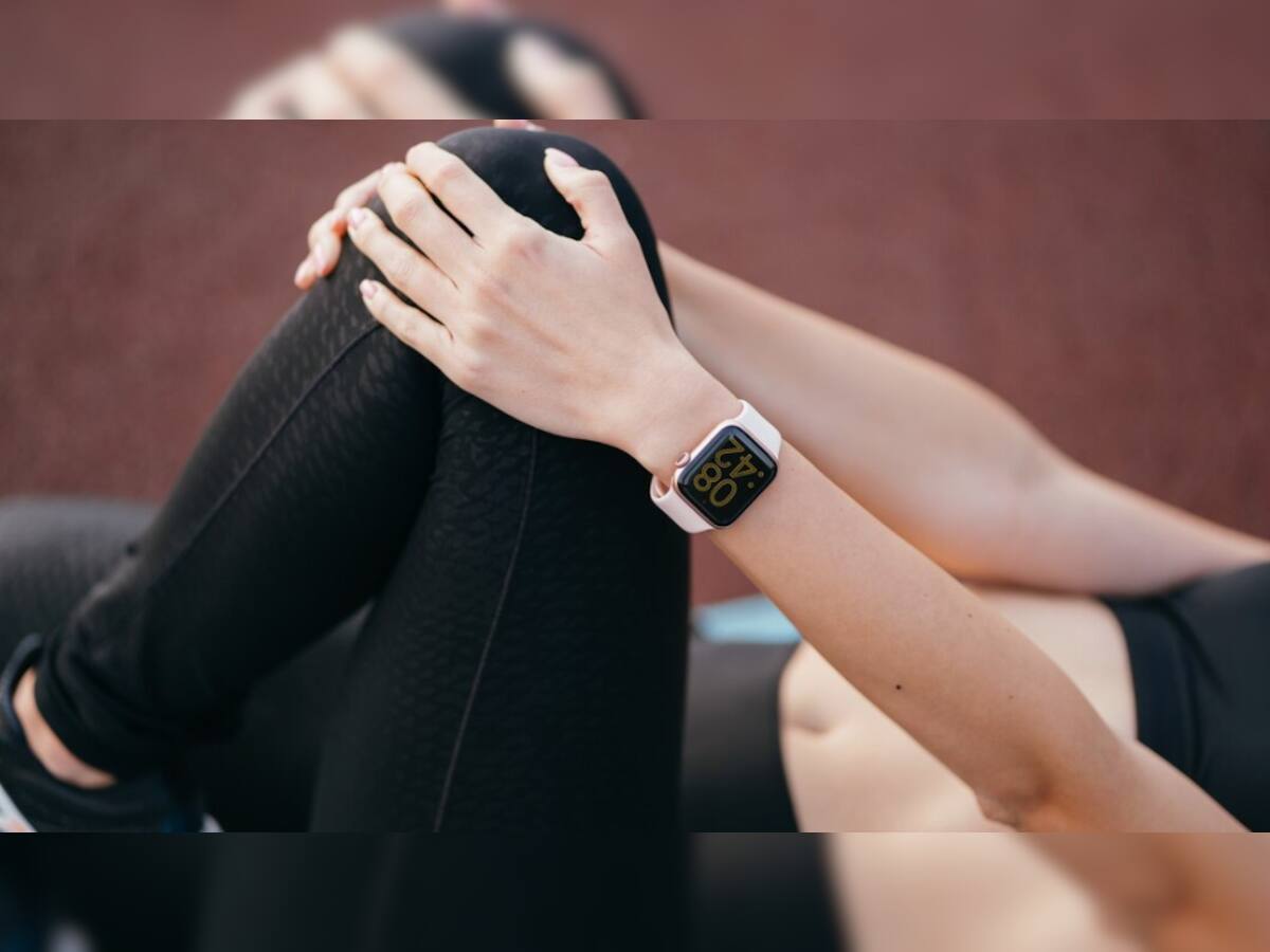 Buying Womens Smartwatches: Sleek Style, Smart Features