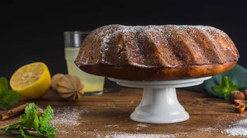 8 Traditional Christmas Cakes Around The World To Try Your Hands On ...