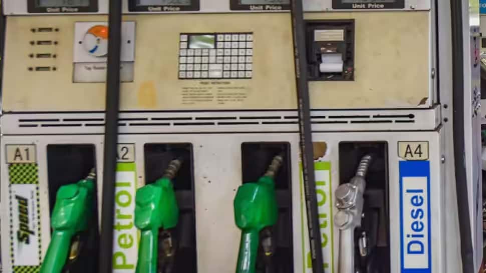 New Petrol Pump Scam Exposed: Despite Showing 0 In Machine, THIS Is How ...