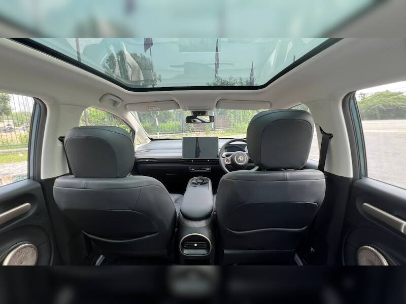 BIG As Creta, But Rs 1.2 Lakh Cheaper! Discover The Best-Selling Electric SUV - 15.6-Inch ...