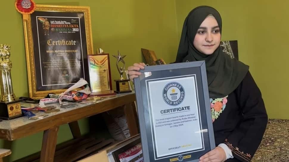 Meet Kashmir’s Rutba Showkat: Guinness World Record Holder At 18 | India News | Zee News