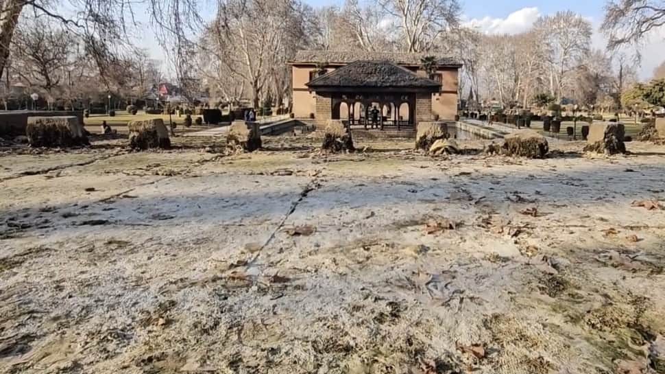 Water Crisis In Kashmir? Achabal Spring Dries Up For First Time In ...