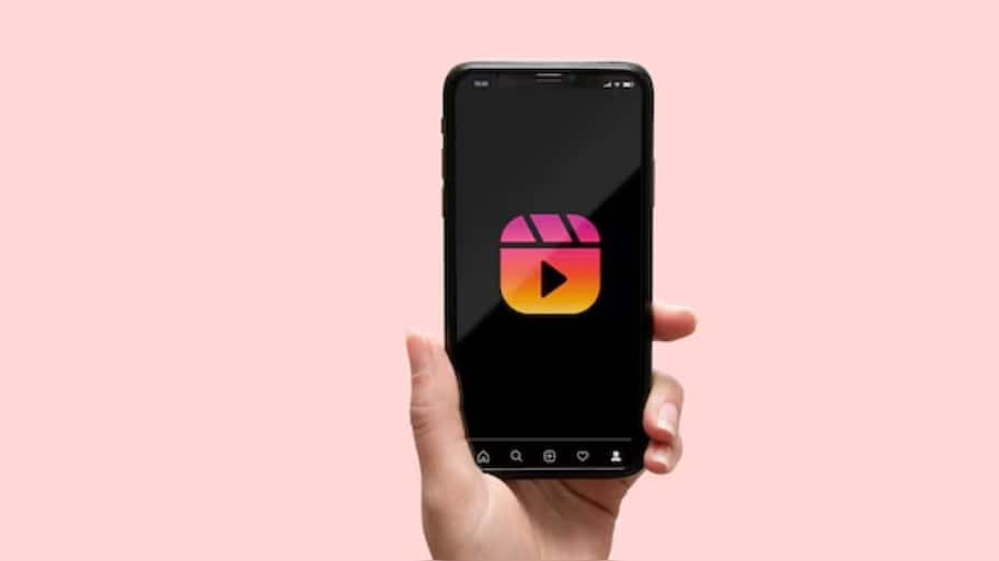 Meta Issues Apology After Violent, Graphic Videos Appear On Instagram ...