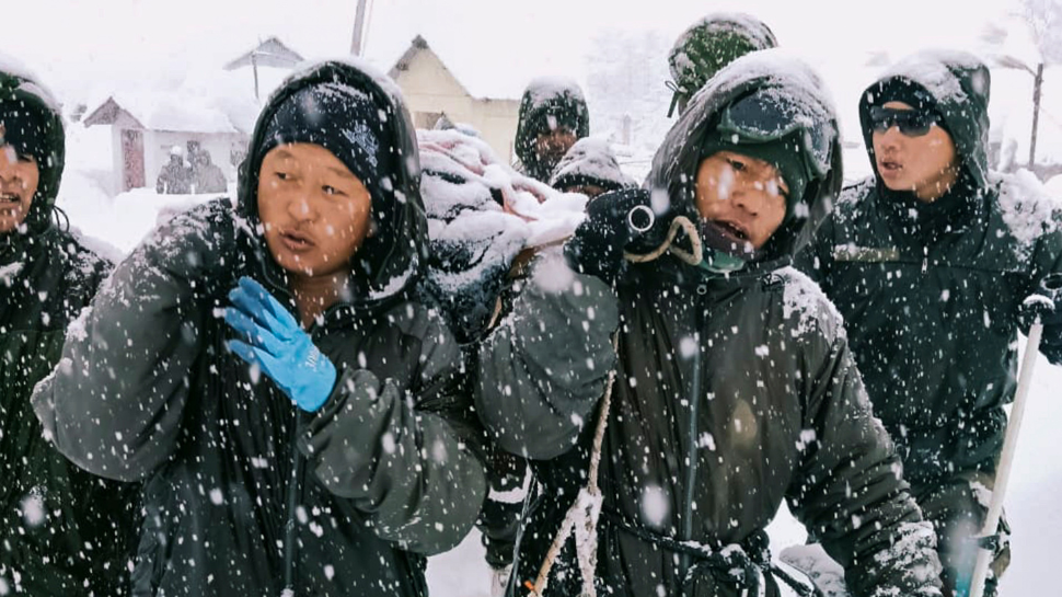Uttarakhand Avalanche: 33 Workers Rescued, 22 Still Trapped In BRO Camp ...