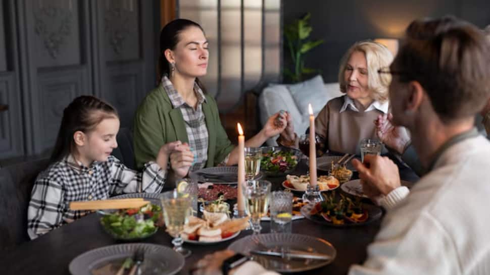 7 Reasons Why Having An Early Dinner Improves Digestion, Sleep, And ...
