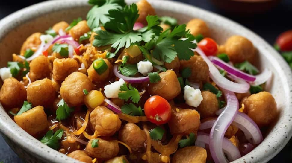 Holi 2025 Special: 10 Savoury Dishes You Should Definitely Prepare This ...