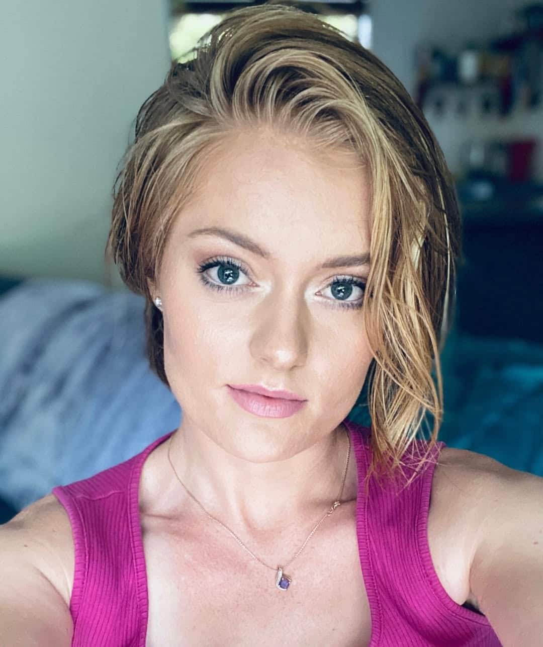 Who Is Glenn Phillips Wife? All About Kate Victoria Who Has More Than ...