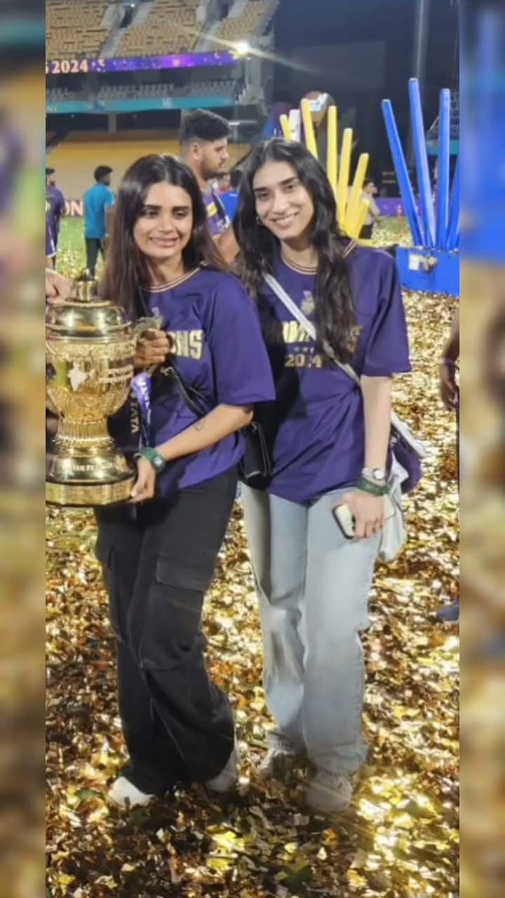Is Trisha Kulkarni Shreyas Iyer’s Girlfriend? Punjab Kings' Captain Spotted With THIS Mystery ...