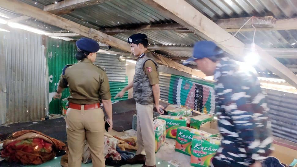 Shopian Police Conduct Search Operations Against Banned Separatist Organizations | India News ...