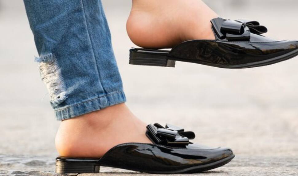 Top 4 Mules for Women: Style and Comfort | Footwear News | Zee News