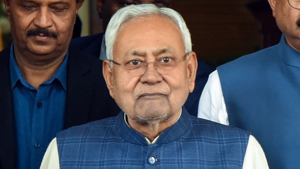 RJD Flays Nitish Kumar For Placing His Arm Around Woman's Shoulders At Public Function | India ...