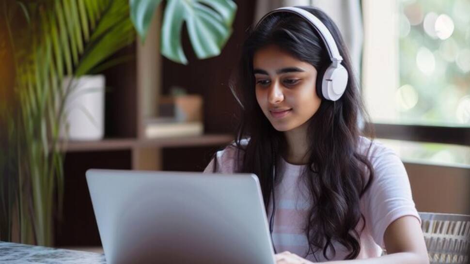 What Is Brain Flossing? Discover Viral 8D Audio Trend That Promises To ...