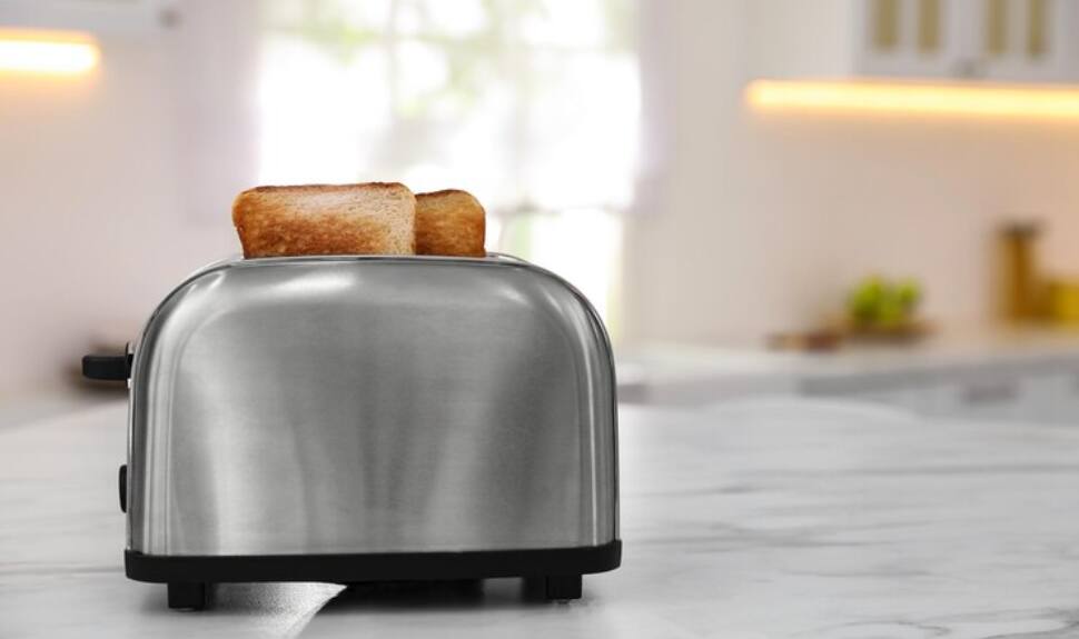 Top 4 Best Pop-Up Toasters for Quick & Tasty Mornings on Amazon ...