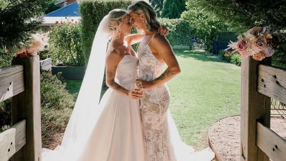 Australia Women's Star Cricketer Ashleigh Gardner Marries Long-Time ...