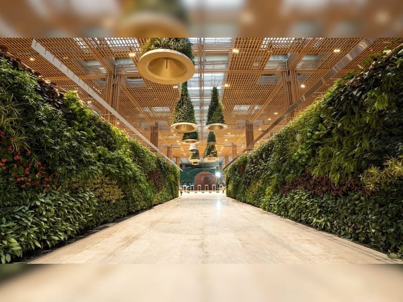 World's 10 Best Airports 2025; Check India's Rank | News | Zee News