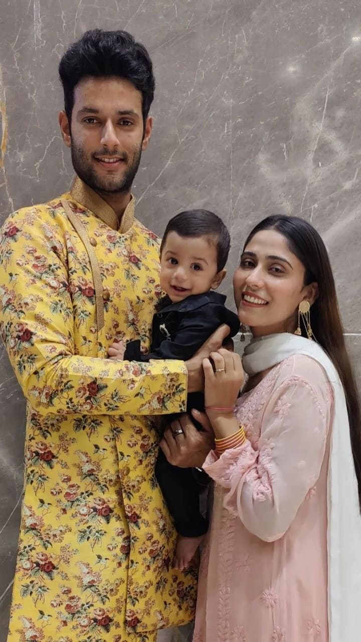 Shivam Dube's Wife Anjum Khan: Inside Their Beautiful Interfaith Wedding - In Pics | News | Zee News