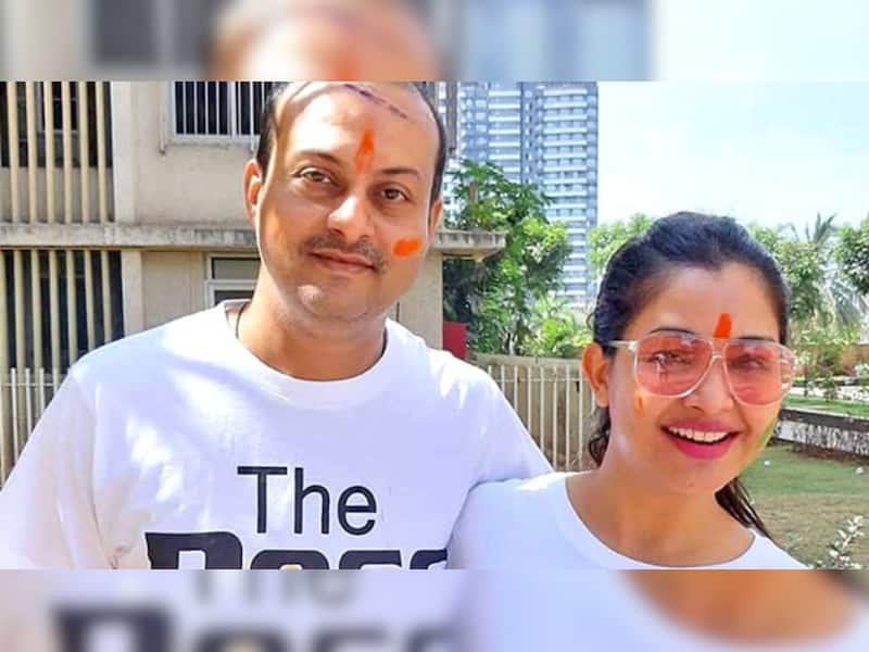 Who Is Shubhangi Atre's Ex-Husband Piyush Poorey? Know All About His ...