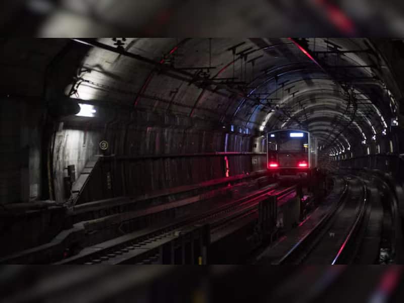 Indian Railways Sets Record: Subway Built In Just 4.5 Hours Using THIS ...