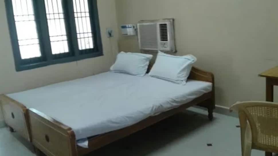 IRCTC Retiring Room Booking: Indian Railways Room Types, Stay Duration ...