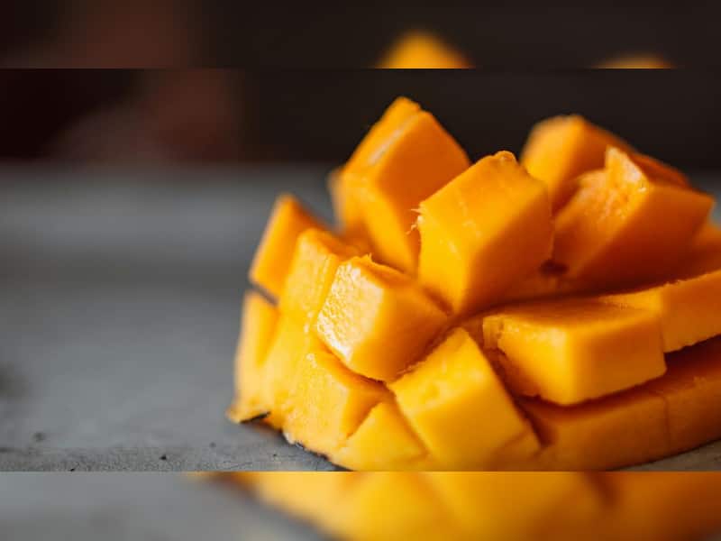 How To Identify Real And Fake Mango At Home: Simple Tricks For A Safe ...
