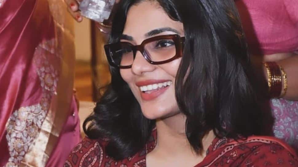 FIR Registered Against Youtuber Neha Singh Rathore For Allegedly ...